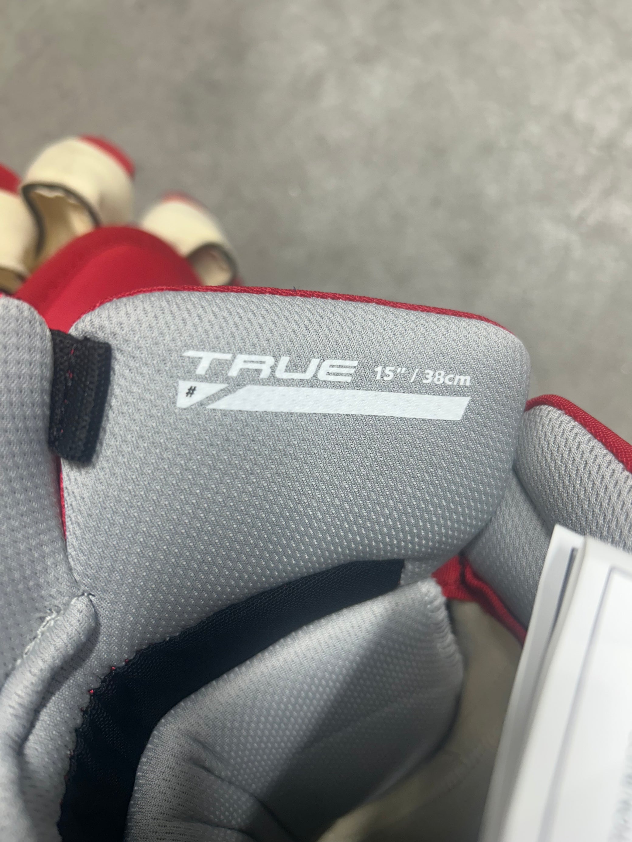 15” True Catalyst 9X Pro Stock Hockey Gloves Detroit Red Wings (New ...
