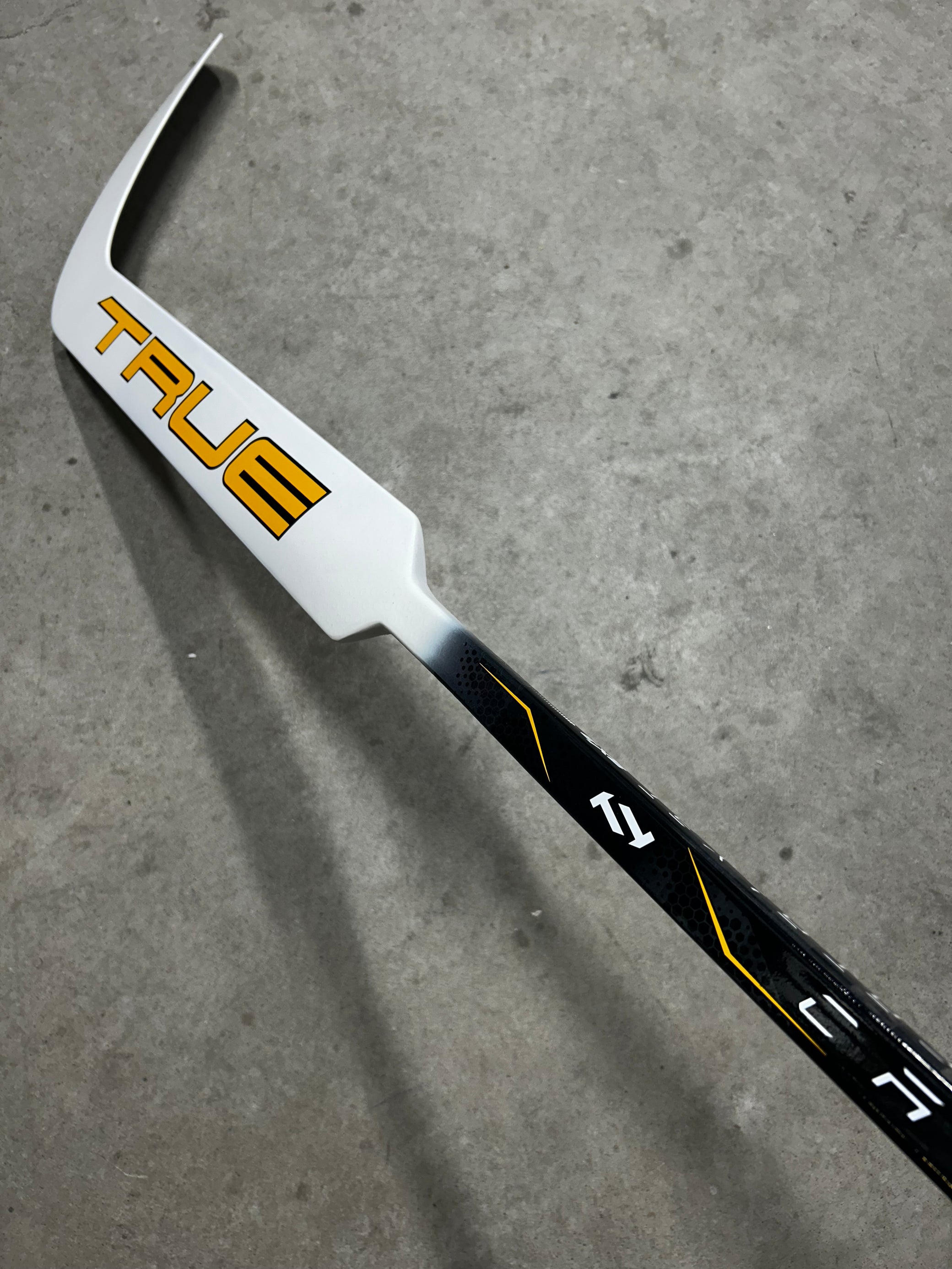 Left Hand 25.5” True 9X3 Catalyst JORDAN BINNINGTON Pro Stock NHL Goal ...